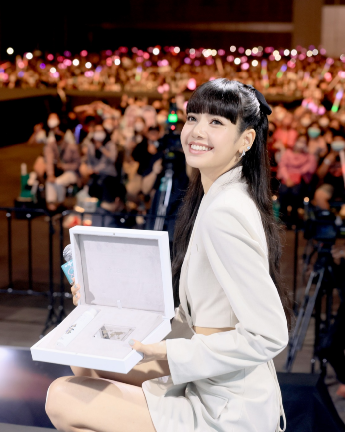 ‘รอยยิ้มอันมั่นใจ’ เบื้องหลังความสำเร็จระดับโลกของ Lisa Blackpink ...