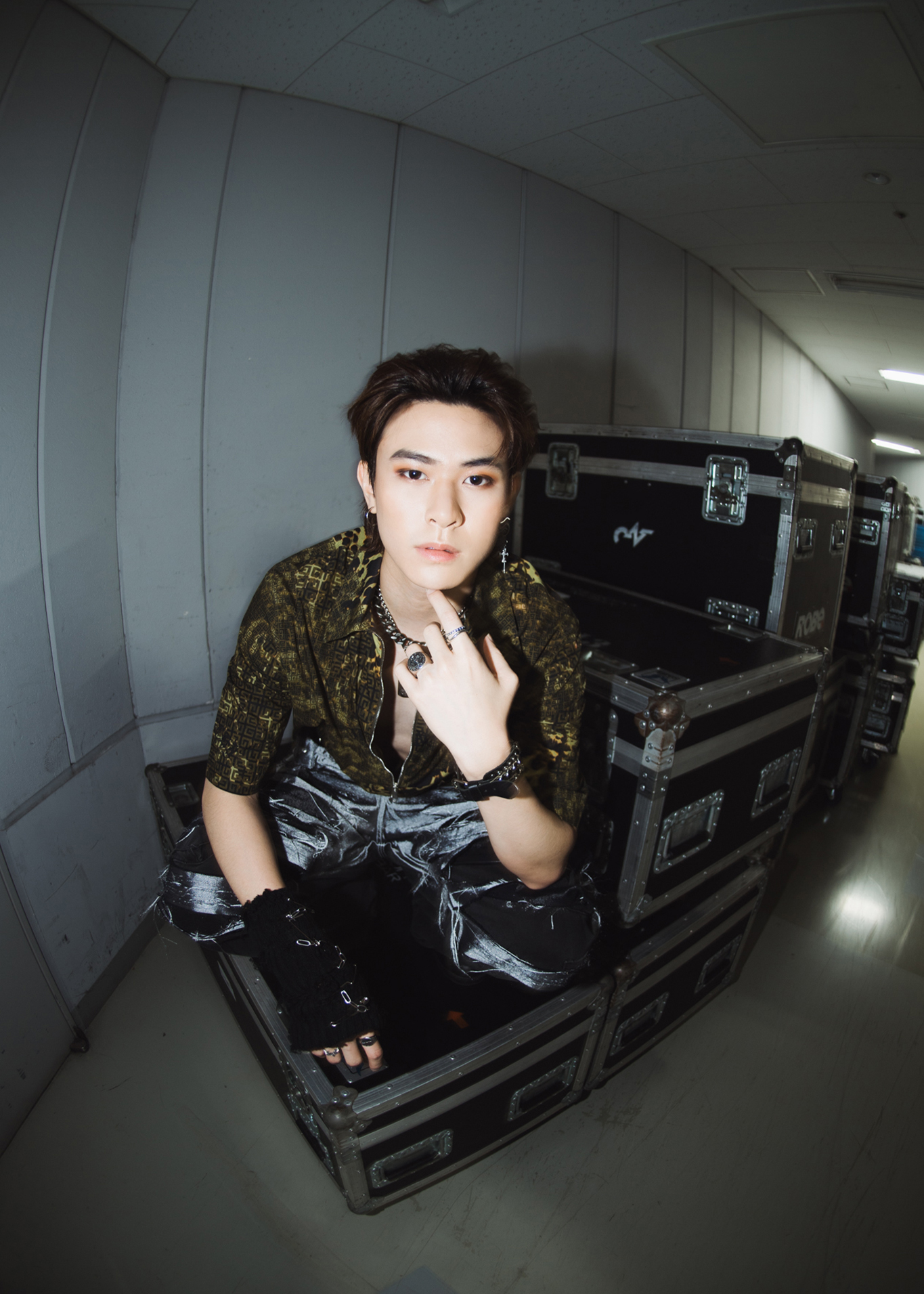ส่องภาพเท่ๆ ใน 3 วันแรกของหนุ่ม TRINITY ที่ส่งตรงจากญี่ปุ่น - ELLE Men ...