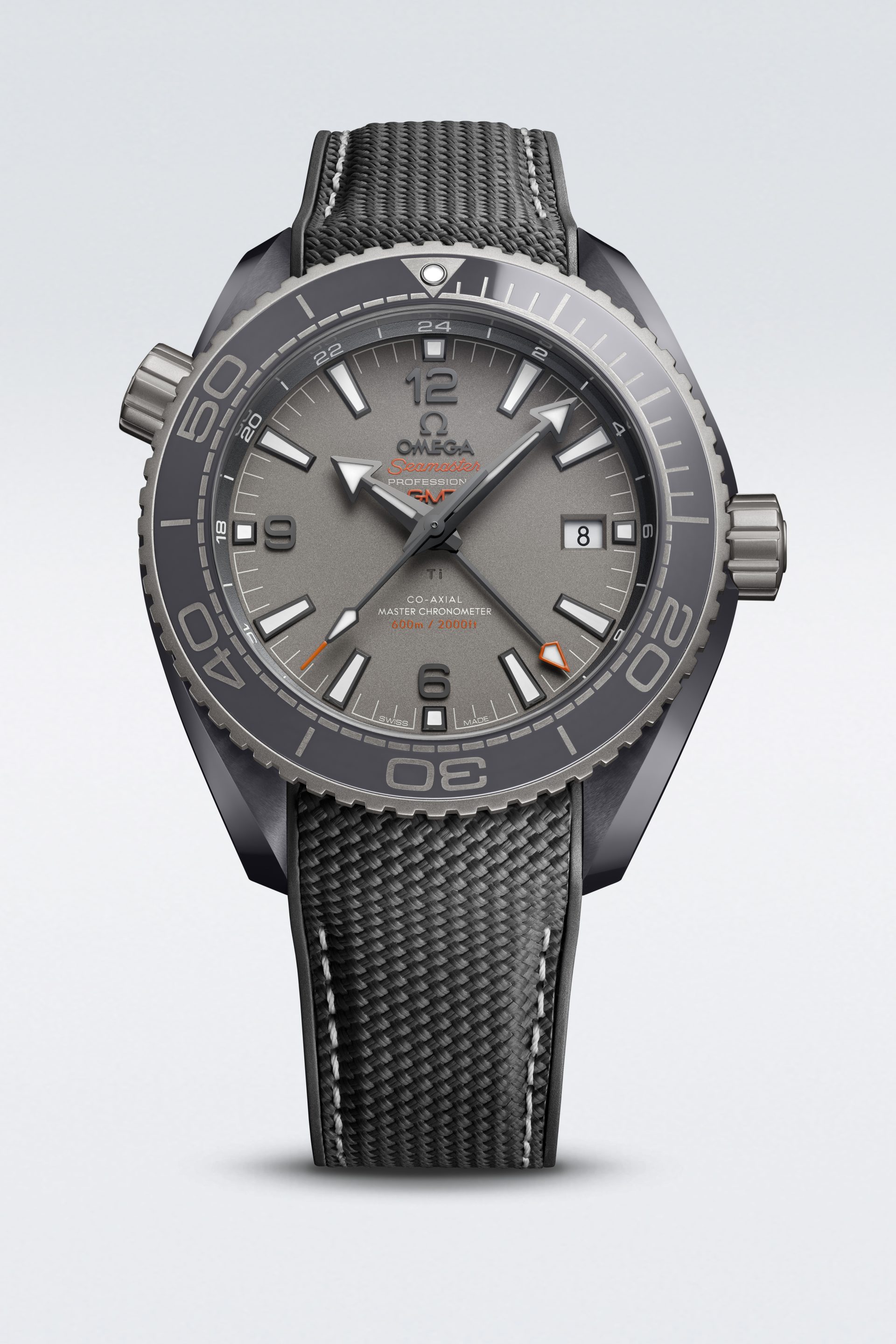 ทำความรู้จัก ‘The Dark Grey Knight’ เรือนเท่จาก OMEGA - ELLE Men Thailand
