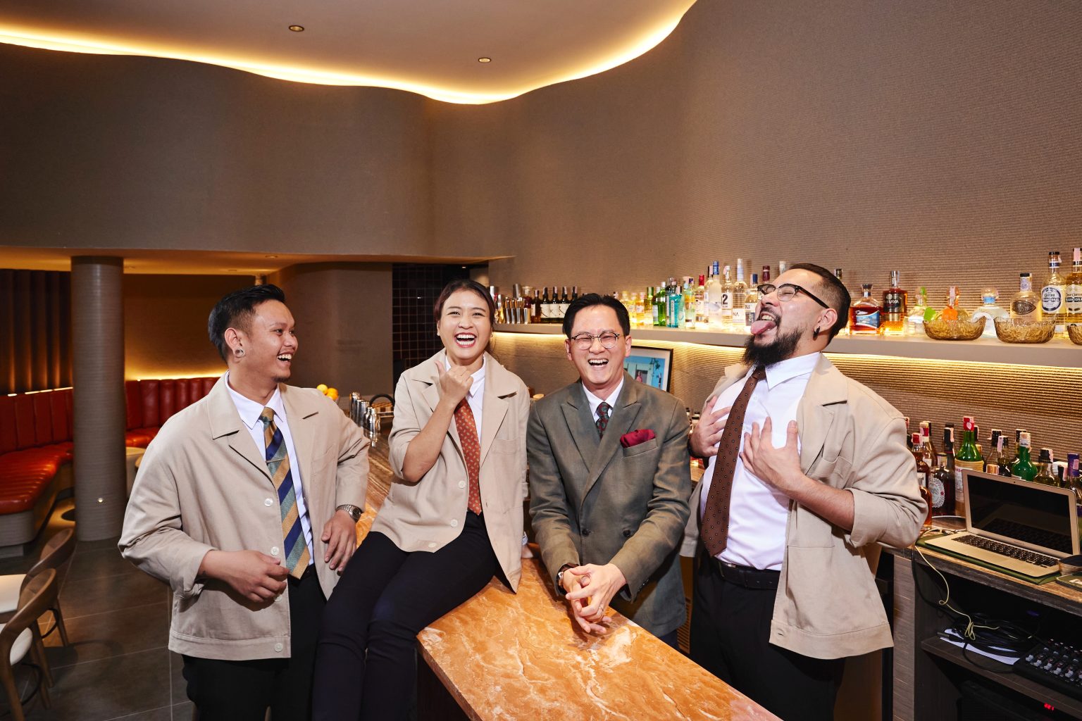 ‘Dry Wave Cocktail Studio’ บาร์ที่เกิดจากการทำตามความฝันของนายบาร์ที่ ...