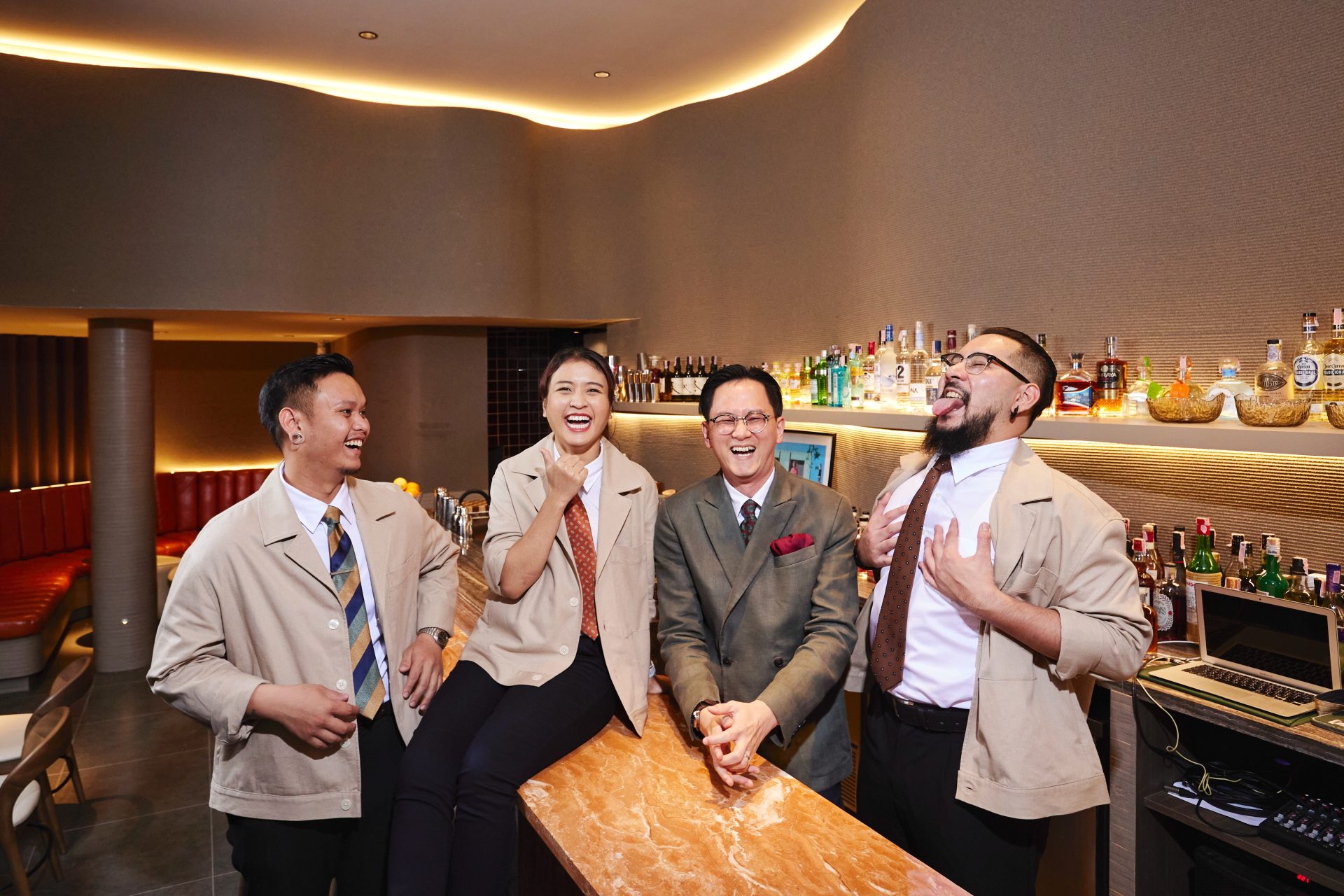 ‘Dry Wave Cocktail Studio’ บาร์ที่เกิดจากการทำตามความฝันของนายบาร์ที่ ...