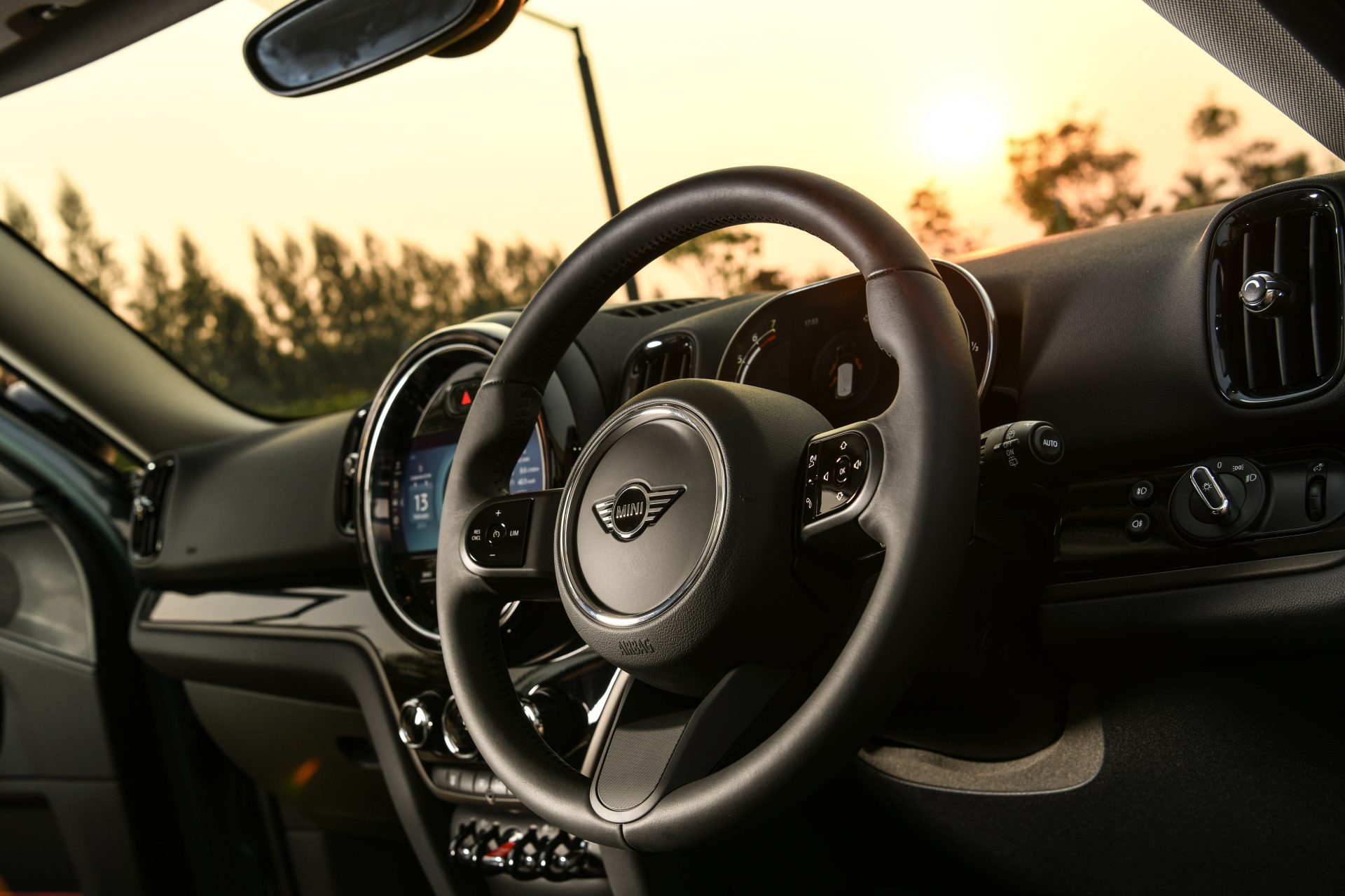 สัมผัสยนตรกรรมดีไซน์ใหม่ล่าสุด Mini Cooper S Countryman Highlands ...